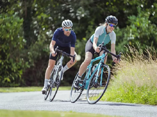 How Electric Road Bikes Handle Different Terrains – ENGWE Official