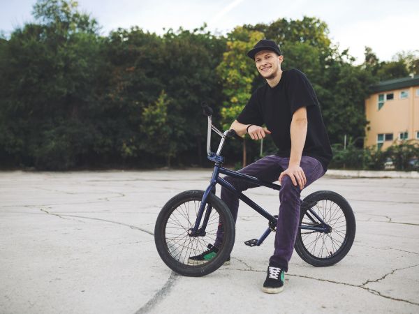 Riding A Powerful E Bike Revolutionizes Difficult City Commuting ...